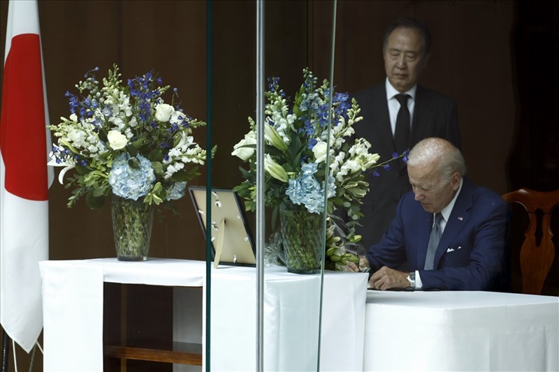 Tổng thống Biden chia buồn ông Abe Shinzo qua đời