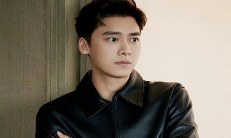 Lý Dịch Phong và sự nghiệp tiêu tan vì mua dâm