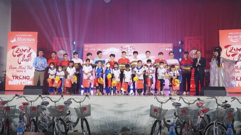 Tổ Yến Hoàng Gia - Roynes đồng hành cùng "Trung Thu Ban Mai kể" mùa 2