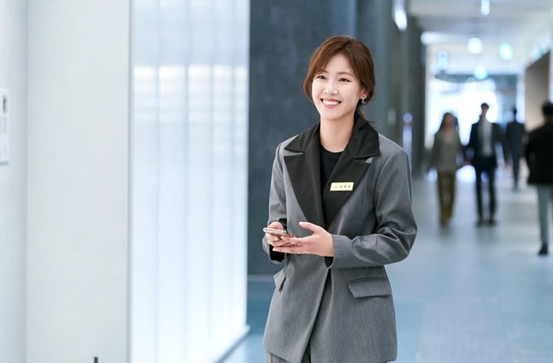 Bae Da Bin lên tiếng khi bị đồn hẹn hò Hoyoung - Verivery