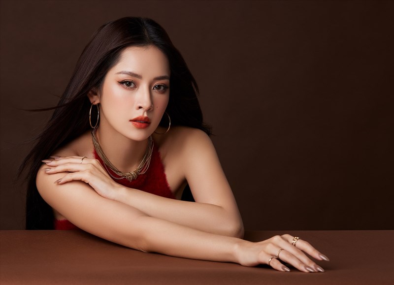 Chi Pu khoe vẻ đẹp quyến rũ, hướng đến hình ảnh cá tính, mạnh mẽ ở tuổi 29