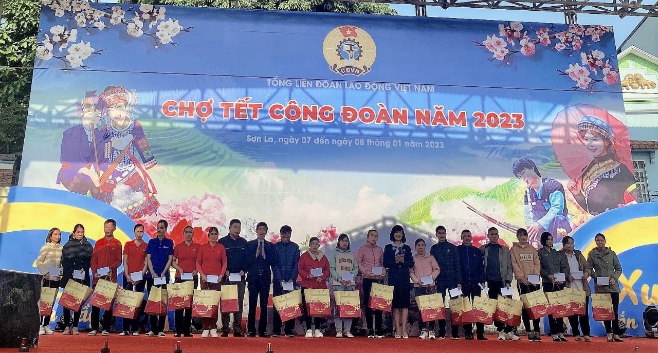 Công đoàn Sơn La mang xuân ấm đến với đoàn viên, lao động - Tổng liên ...