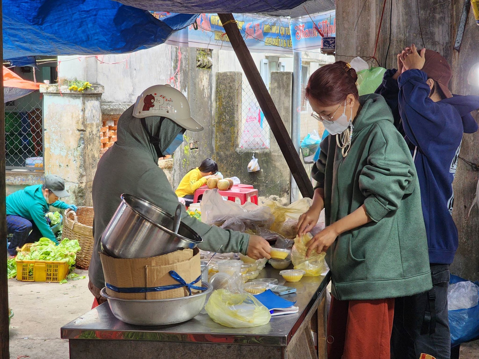 Mãn nhãn những đĩa xôi đa sắc màu tại lễ hội thổi xôi có một không hai