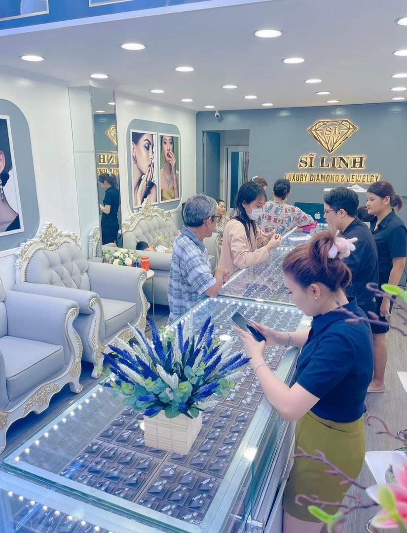 Sĩ Linh Luxury Diamond & Jewelry: Chất lượng và uy tín là tiêu chí hàng ...