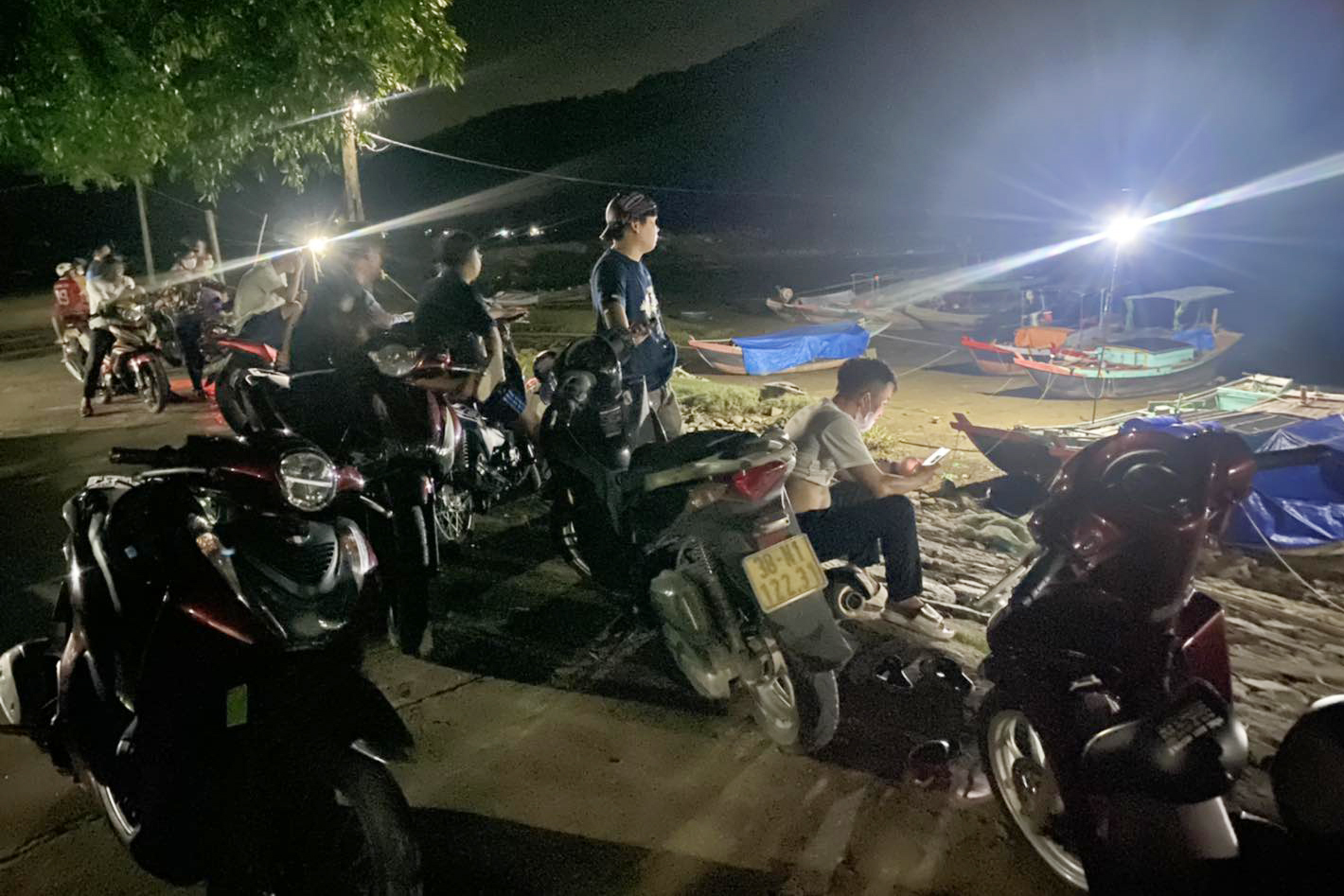 Đình chỉ 15 ngày đối với cô giáo dùng roi tre đánh học sinh bầm tím