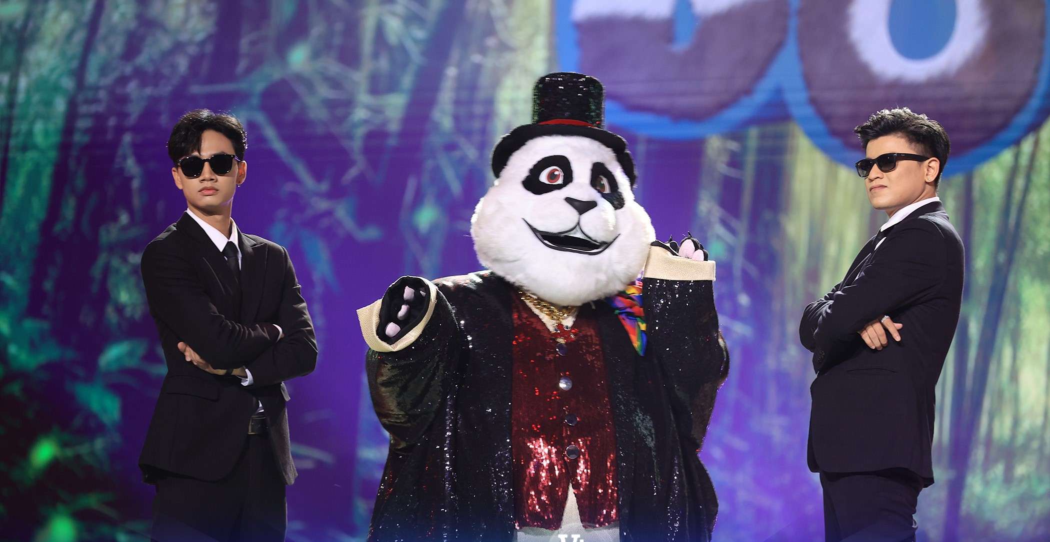 Rapper OgeNus bất ngờ kết hợp cùng Voi Bản Đôn tại Ca sĩ mặt nạ