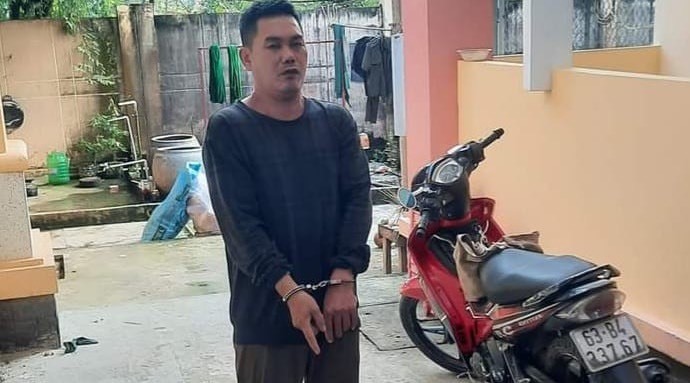 Bị truy đuổi, 2 đối tượng trộm chó quăng xe bỏ chạy