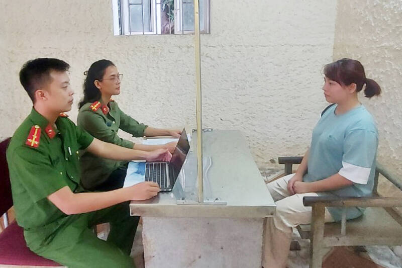 Phá đường dây lừa đảo, chiếm đoạt hơn 10 tỉ đồng