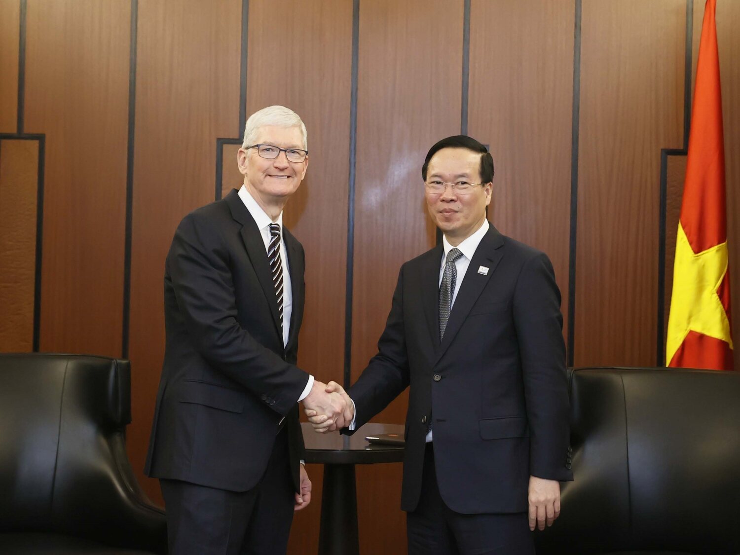 Bill Gates, Tim Cook đến Việt Nam - trông đợi điều gì?