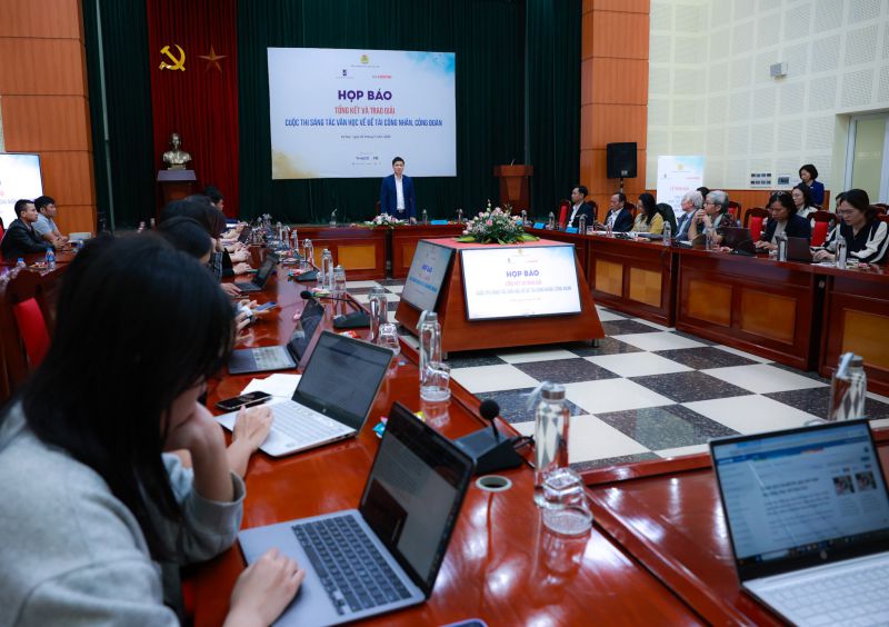 Hôm nay, tổng kết và trao giải Cuộc thi sáng tác văn học về đề tài công ...