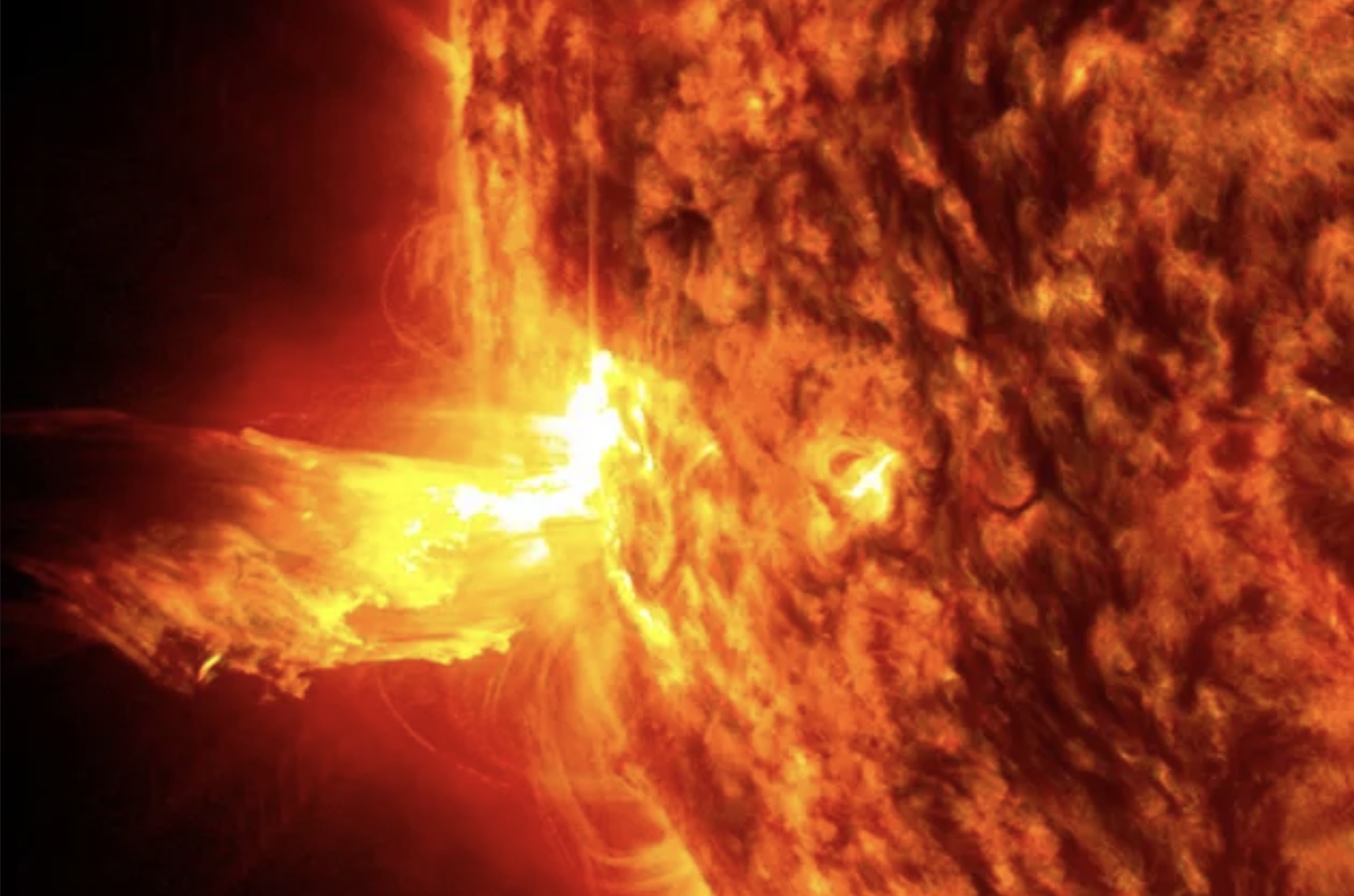 Kích thước Mặt trời không lớn như chúng ta nghĩ