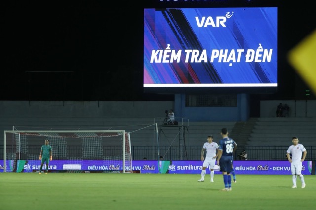 Áp dụng VAR trong trận đấu Nam Định gặp Công an Hà Nội