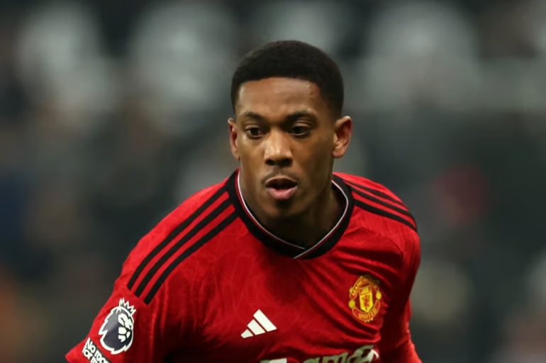 Dấu chấm hết cho Anthony Martial tại Man United