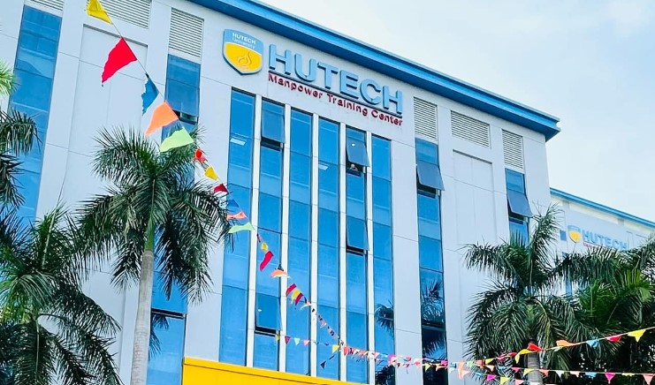 Cây quýt hình thỏi vàng tài lộc giá hàng chục triệu đồng hút khách dịp Tết