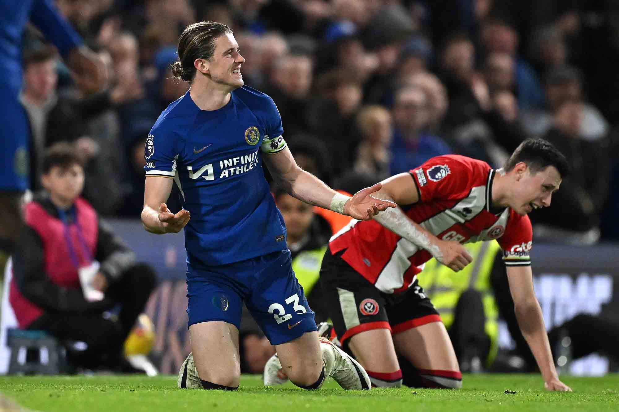 Chelsea nên bán hay giữ Conor Gallagher?