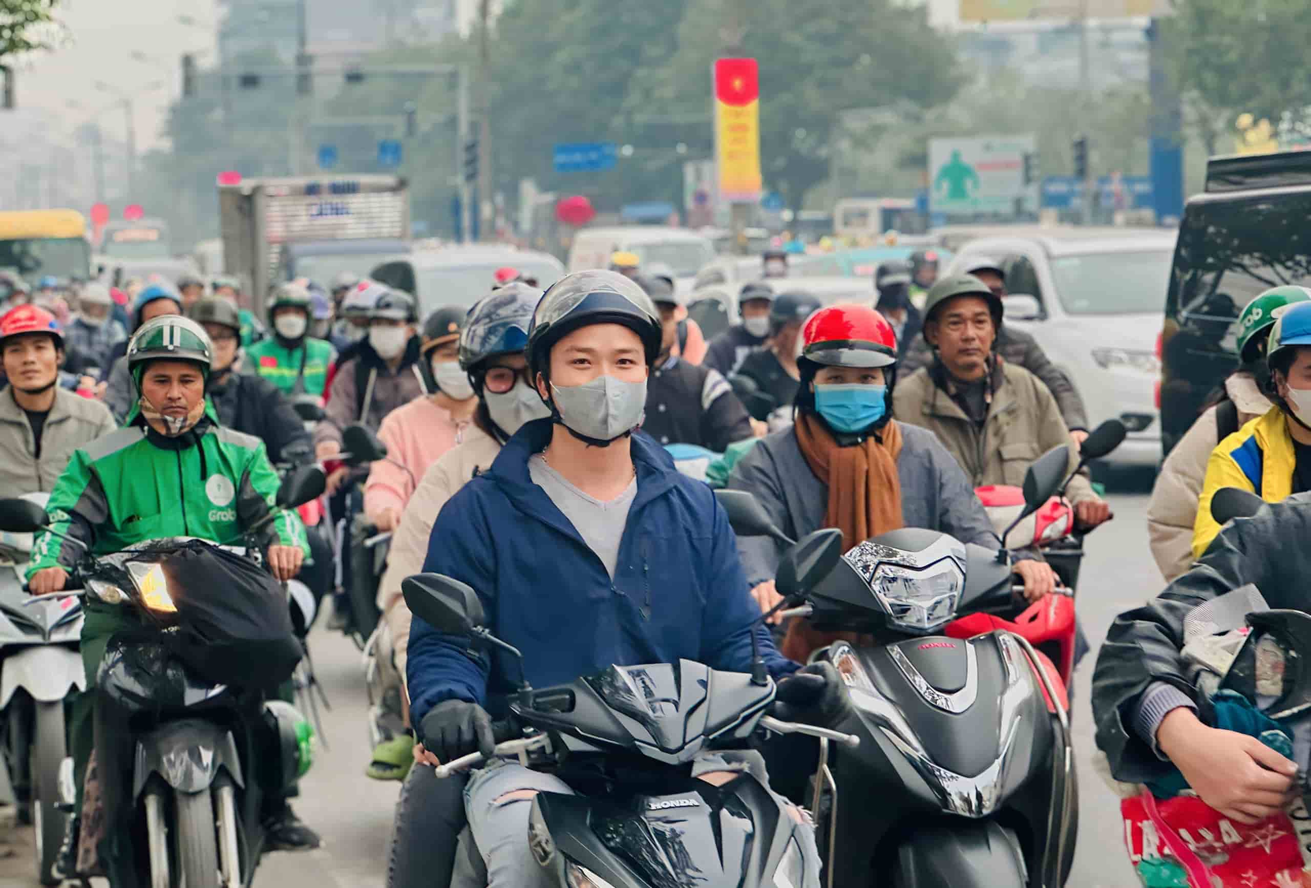 Đã đến lúc nên thu phí khí thải với ô tô, xe máy hay chưa?