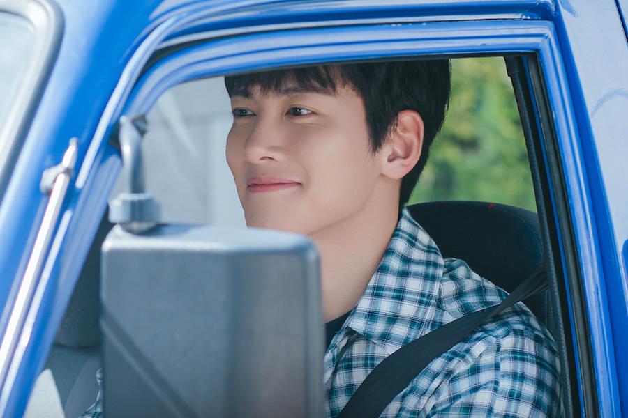 Lý do vai trai quê của Ji Chang Wook áp đảo phim có cảnh nóng của Song Kang