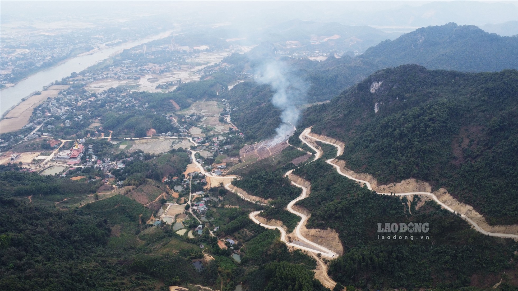 Vướng mặt bằng, cầu Đa Phúc khởi công 8 tháng vẫn chưa thể thi công