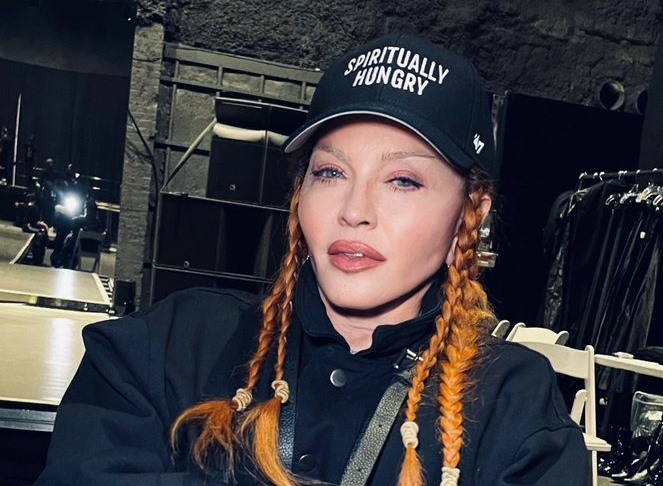 Madonna phản hồi về vẻ ngoài đơ cứng sau khi bị chê