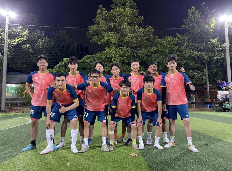 Phương pháp phòng tránh chấn thương trong bóng đá phủi