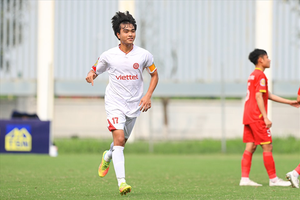 Cầu thủ xuất sắc nhất giải U17 Quốc gia từ chối lên tuyển U20 Việt Nam