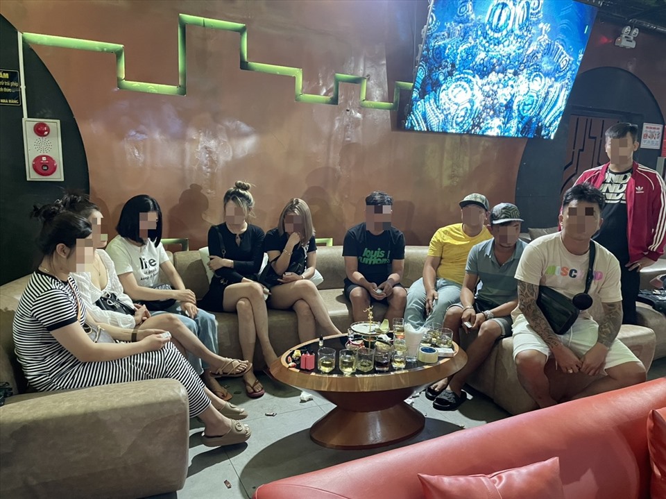 Công an tỉnh Thái Bình bắt giam 12 bị can trong vụ quán bar club iCloud