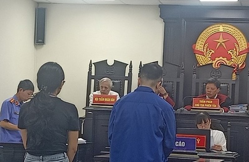 Vợ giúp sức chồng lừa đảo 6,9 tỉ đồng ở Hà Nội