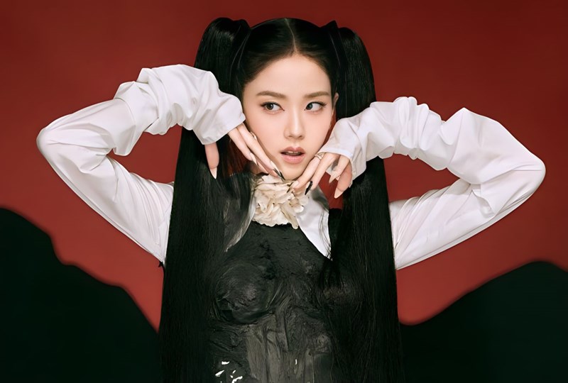 Jisoo tiết lộ một thành viên Blackpink đã tới hậu trường quay MV solo