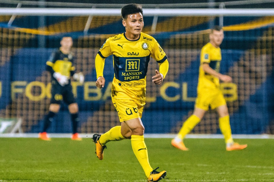 “Rời Pau FC là bước lùi cần thiết với Quang Hải”