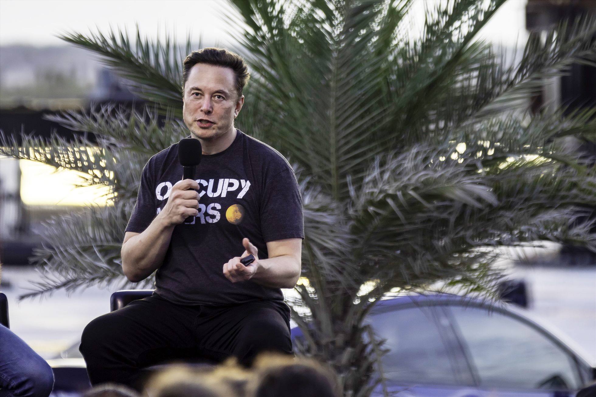 Elon Musk mua hàng nghìn GPU để phát triển trí tuệ nhân tạo cho Twitter ...