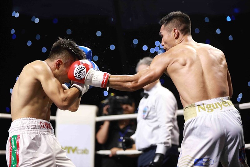 Võ sĩ Việt Nam thắng điểm nhà vô địch Trung Quốc tại giải boxing quốc tế