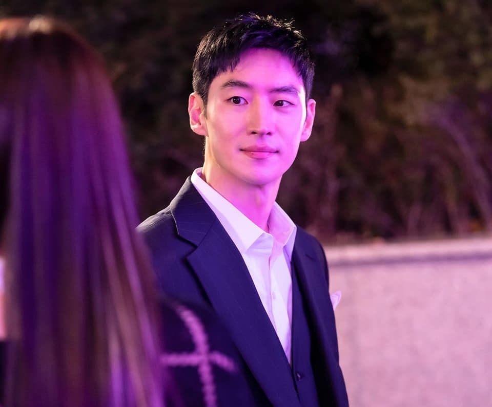 Lee Je Hoon tiết lộ lí do không muốn hẹn hò với diễn viên nổi tiếng