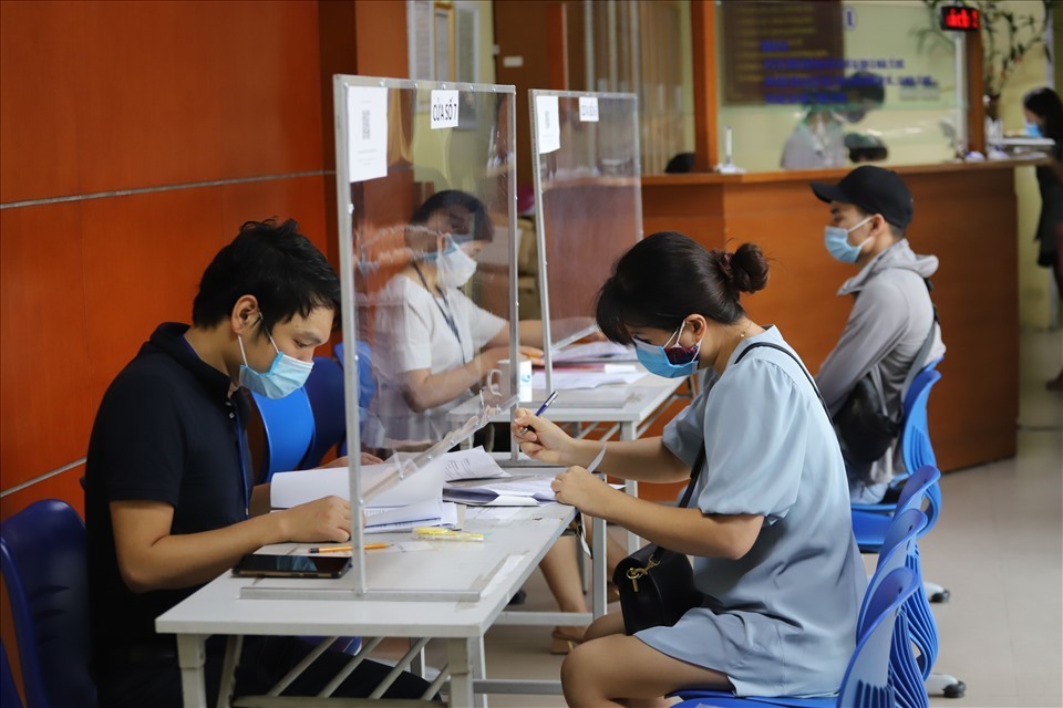 Dịch vụ công trực tuyến cần thông suốt hơn miễn, giảm phí