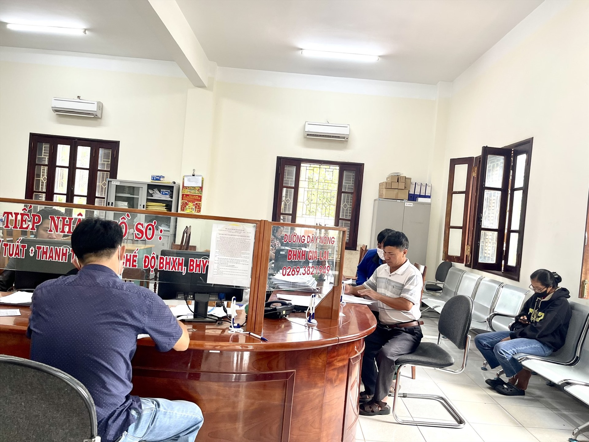 Kinh tế 24h: EVN trả lãi vay hơn 39 tỉ đồng/ngày; Gỡ khó ngành hàng không