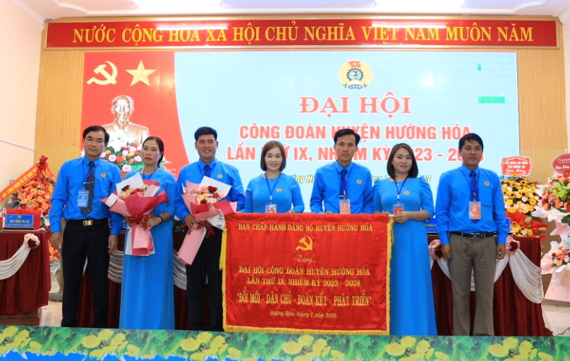 Ông Trần Văn Hiền tái cử Chủ tịch LĐLĐ huyện Nghi Xuân