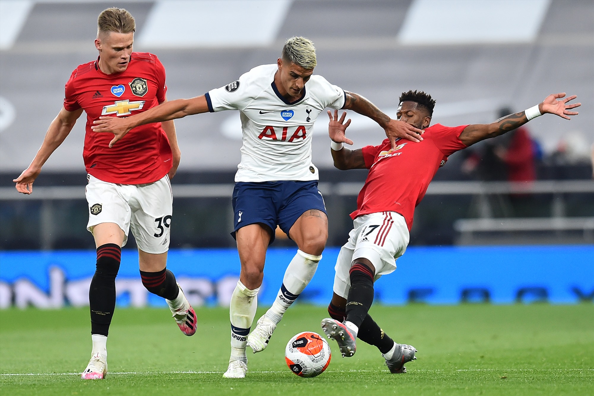 Đã qua cơn ác mộng McFred với Manchester United