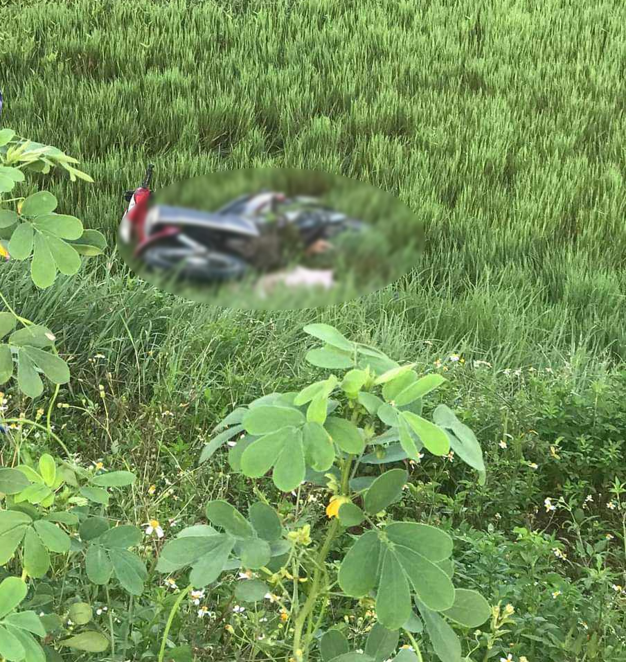 Ngồi hóng mát bên đường, người đàn ông bị xe ô tô con đâm tử vong