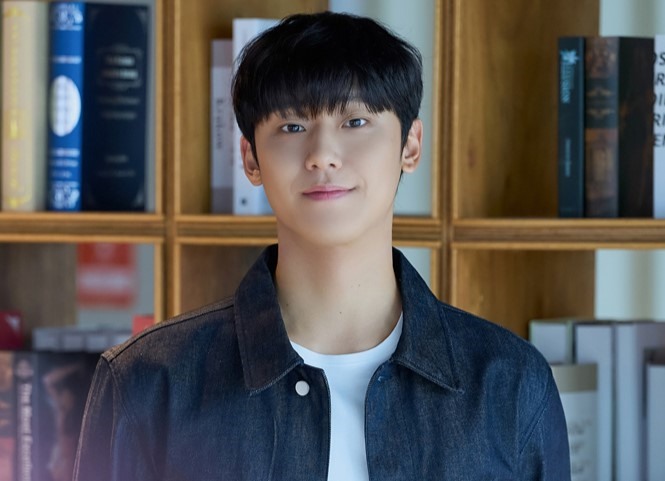 Lee Do Hyun lặng lẽ nhập ngũ, tham gia lực lượng không quân