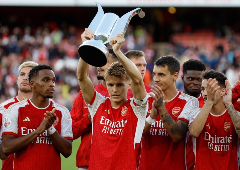 Thắng nhọc Monaco, Arsenal giành Emirates Cup 2023