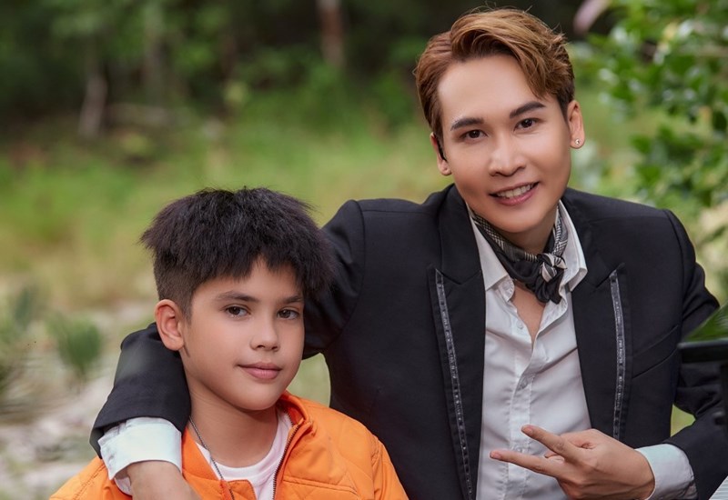 Nhiều khán giả dành lời khen khi nghe ca khúc "Cùng cha" của Shumo