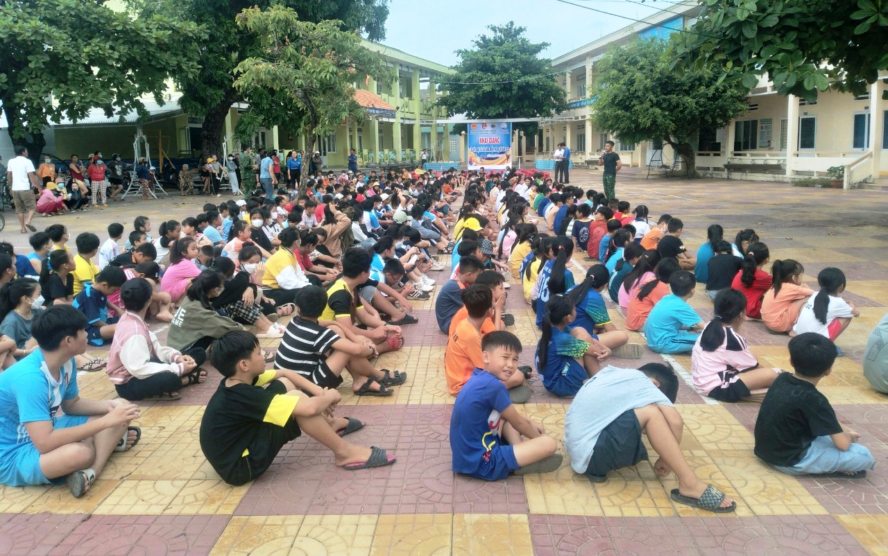 Tình nguyện mở những lớp học miễn phí xuyên hè