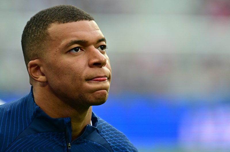Mbappe dính chấn thương