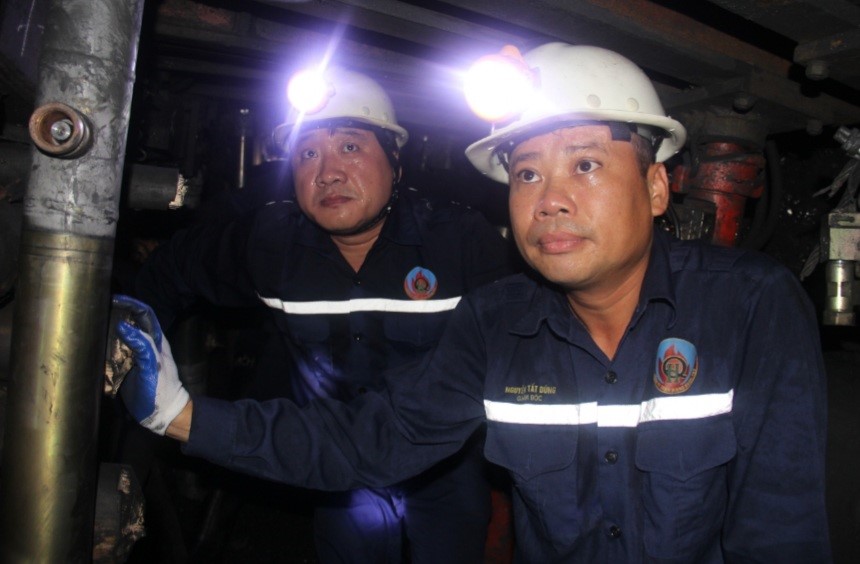 Rút kinh nghiệm sự cố khiến 3 công nhân bị mắc kẹt ở Than Quang Hanh