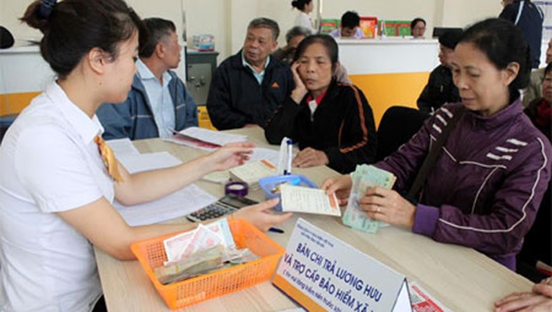 Người đang hưởng lương hưu qua đời đột ngột, thân nhân được nhận chế độ gì?