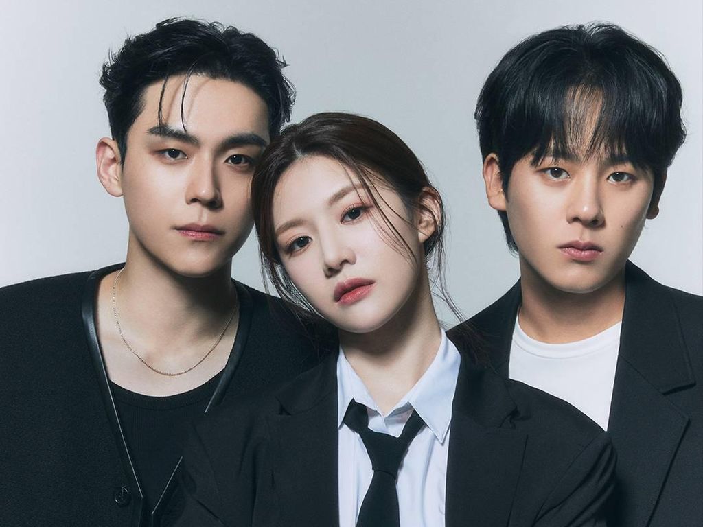 Lee Jung Ha biết ơn bạn diễn Go Yoon Jung, Kim Do Hoon của phim “Moving”