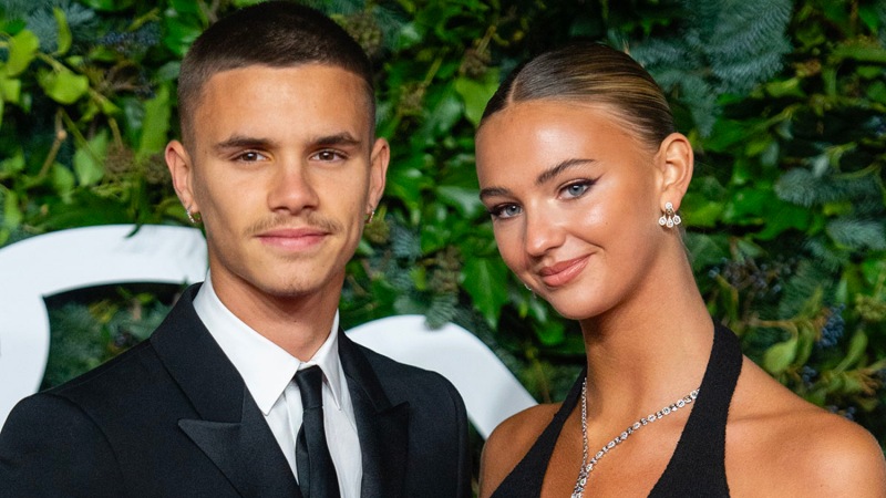 Con trai Beckham được bạn gái nấu đồ ăn Việt Nam