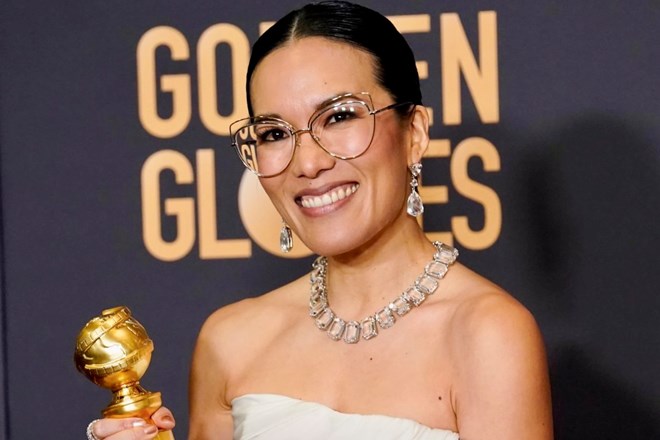 Nữ chính gốc Việt đoạt Quả cầu vàng khi hóa thân con gái nhân vật của ...