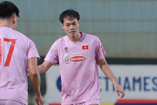 Van Toan hopes fans nationwide will cheer for the Vietnamese team