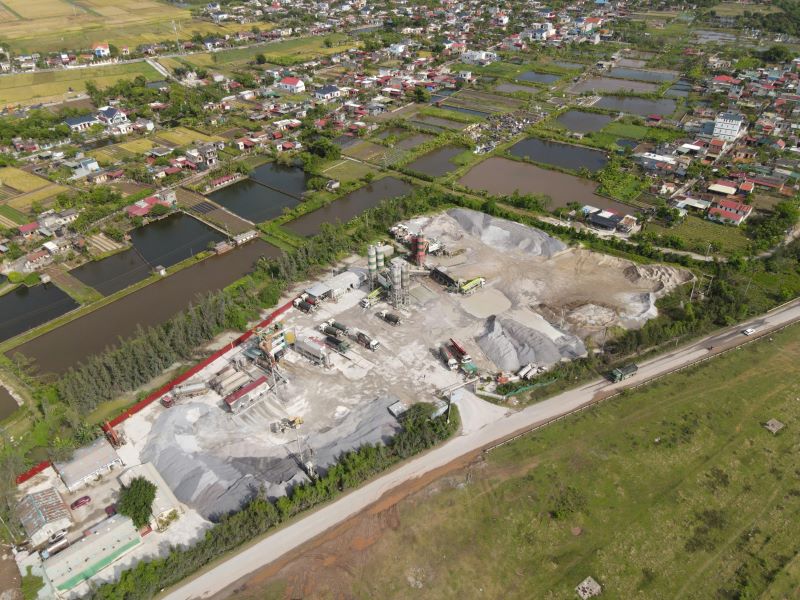 Trạm trộn bê tông, asphalt Vicons ở Thái Bình “hành” dân