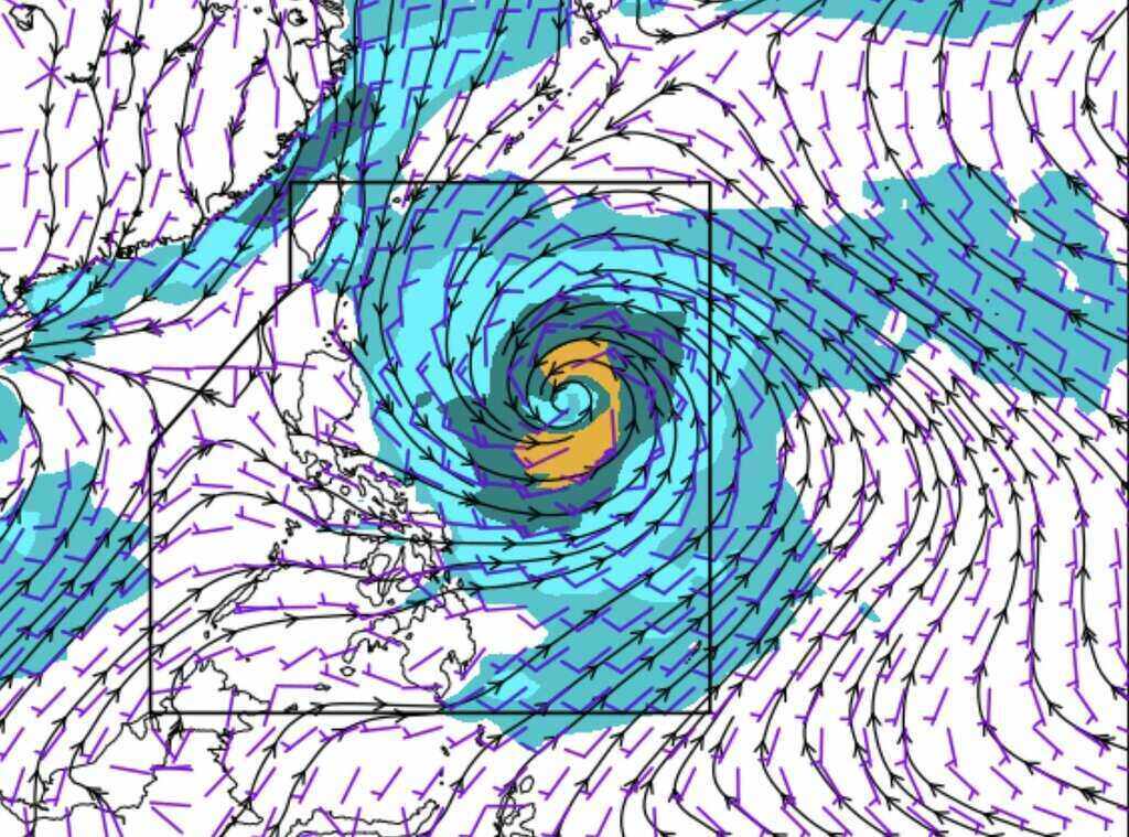Storm Kong-rey intensifies, expands in scale, may enter the East Sea